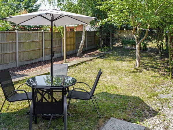 2 Bedroom Accommodation In Lincoln - Lincoln
