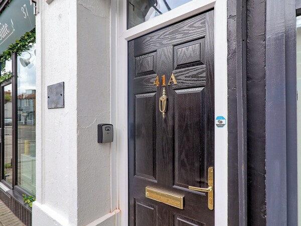 3 Bedroom Accommodation In Walton On The Naze - Walton-on-the-Naze