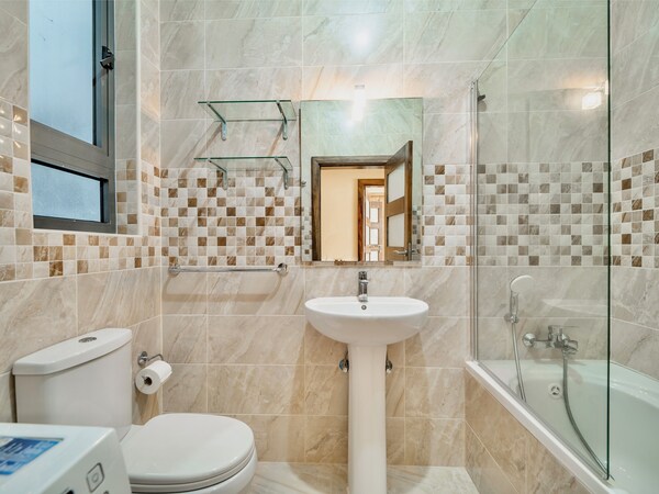 Spacious 3-bedroom Apartment Near Sea Marsalforn With Ac, Wifi - Malta