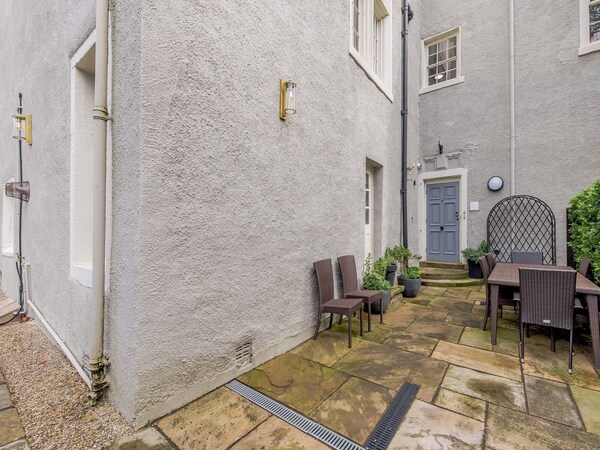 2 Bedroom Accommodation In Clitheroe - Clitheroe