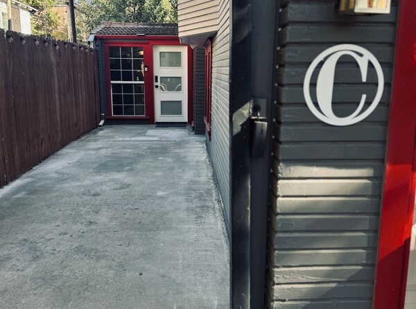 Midtown Studio Hideaway Near Ice Blocks - Sacramento, CA