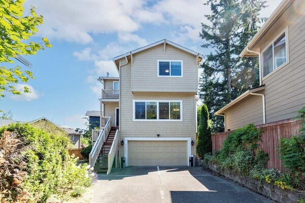 Stylish & Elegant 2br 2.5ba Haven In Kirkland - Redmond, WA