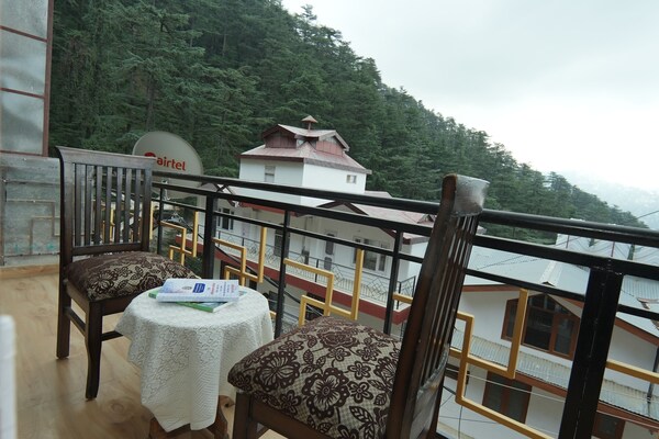 Spacious 9-bedroom Apartment In Enjoyable Shimla With Fitness Room - Shimla