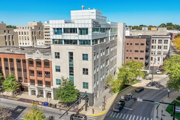 175 Lex - Bon Voyage Condo - Lexington, KY