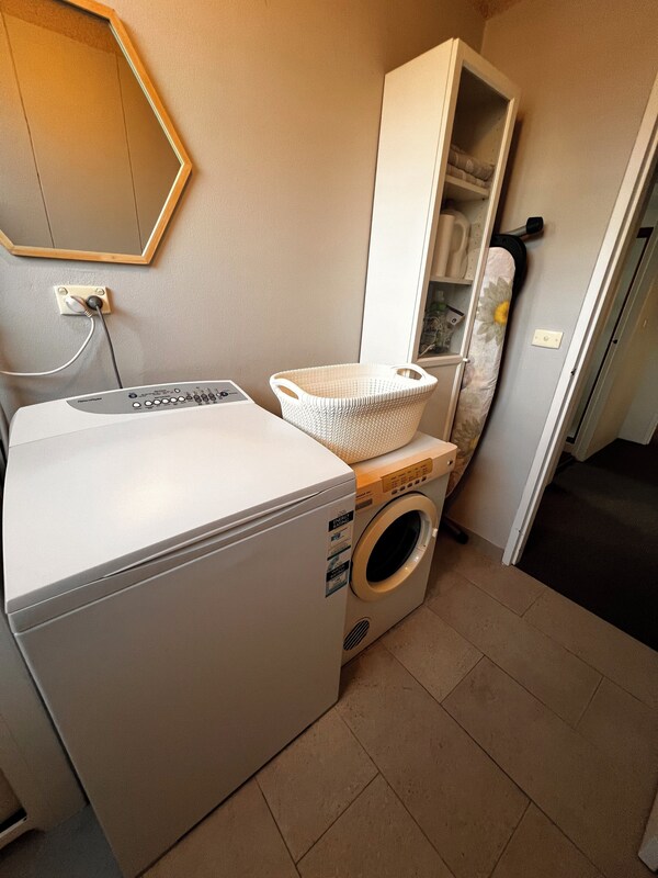 Gorgeous Renovated Central Cronulla Apartment- Absolute Convenience - Cronulla