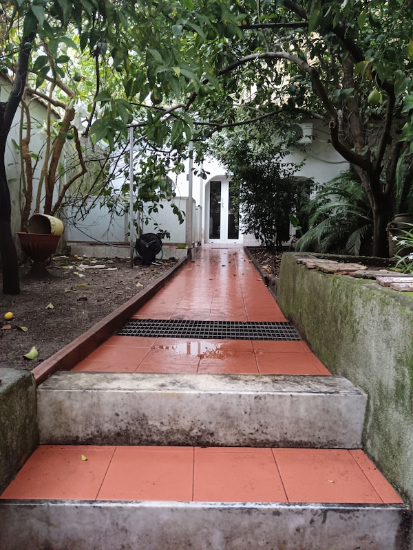 Triple Room + Extra Bed For Children In Detached Villa With Garden - Neapel