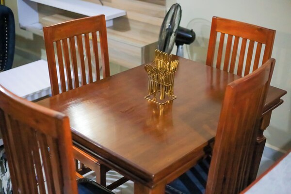 Perfect Getaway: Quiet, 1-bedroom Private Balcony. Walk To Kisumu Airport. - Kisumu