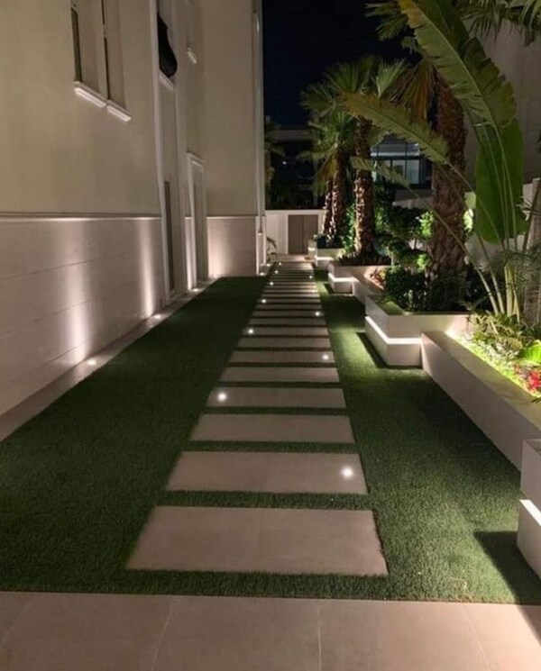Tremendous 8-bedroom House With Ac In Dubai - Charjah