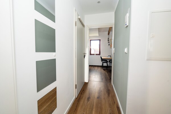 Modern Maisonette Apartment In The Riverside District - Bremen