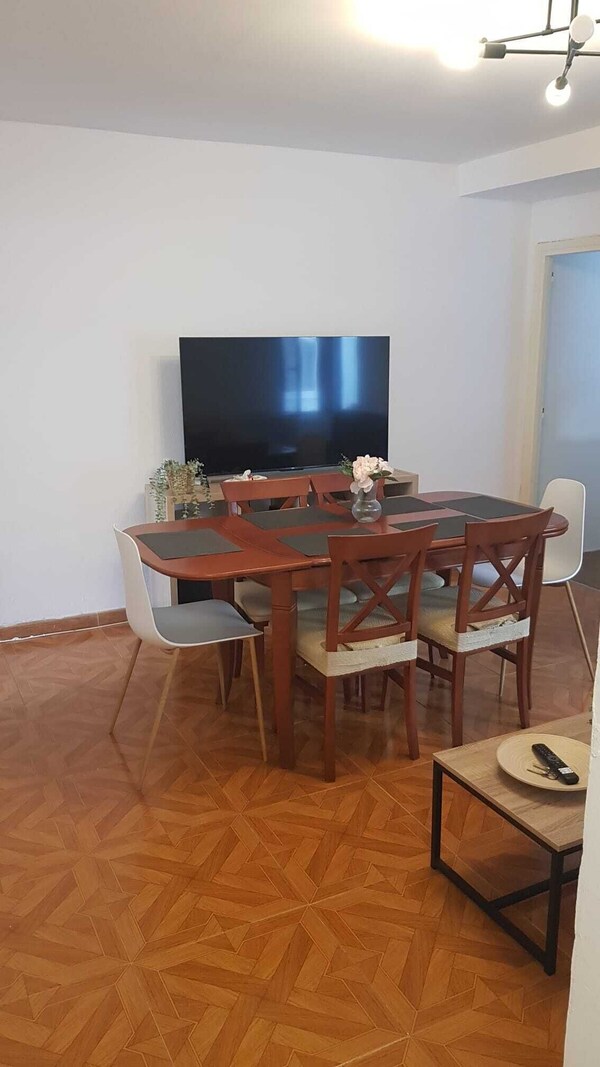Spacious Downtown Apartment - Gijón