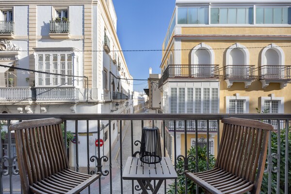 Apartamento 'Exclusivo Apartamento En Palacio' Con Balcón, Wi-fi Y Aire Acondicionado - El Puerto de Santa María