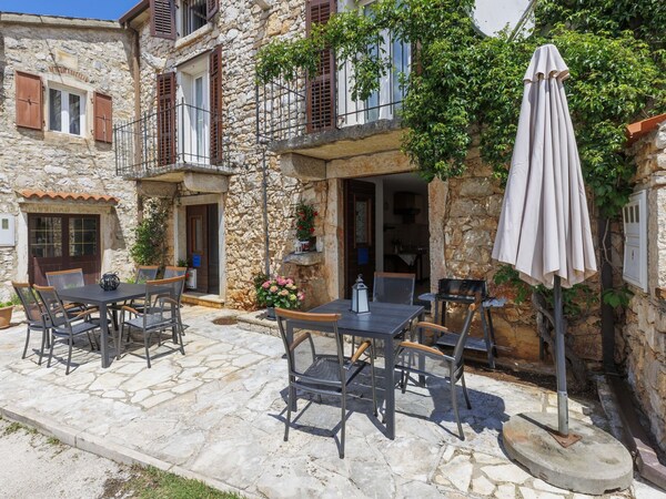 Ferienhaus Erika By Interhome - Poreč