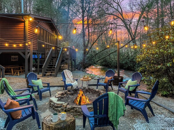 Creekside Adventure! 10 Steps From The Cascading And Gentle Fightingtown Creek - Blue Ridge, GA