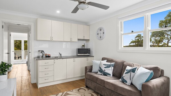 Charming Studio - Hill Top