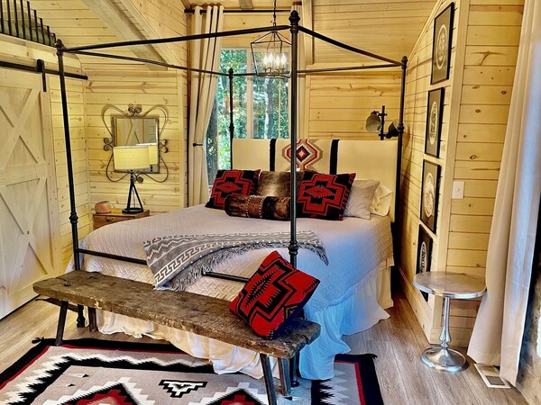 Sundance Romantic Carriage House Escape - Midway, UT