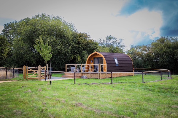 Rutland Rural Retreats - Woodpecker Glamping Pod, Adult Only, Super Dog Friendly - Rutland