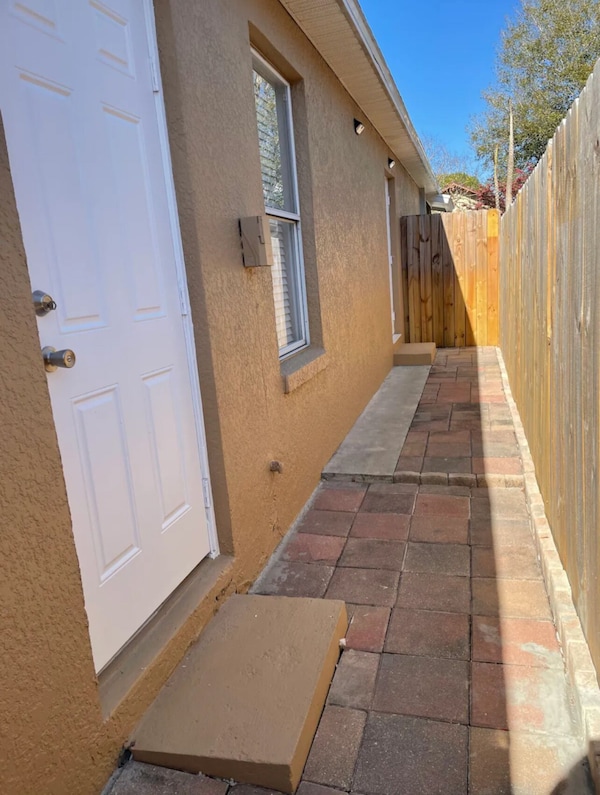 Charming 2-bedroom Apartment With Wifi, Ac In Lovely Orlando - Oviedo, FL