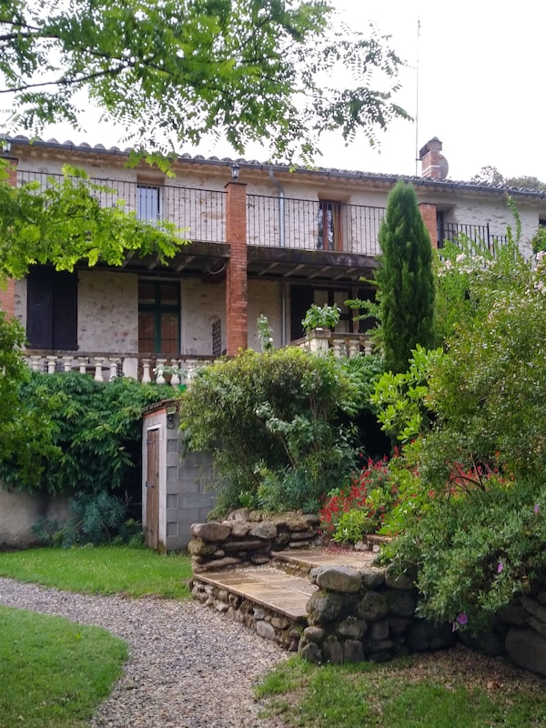 \T\t\nsunlight 2br Retreat In Scenic Pyrénées-orientales à Reynes - Passa