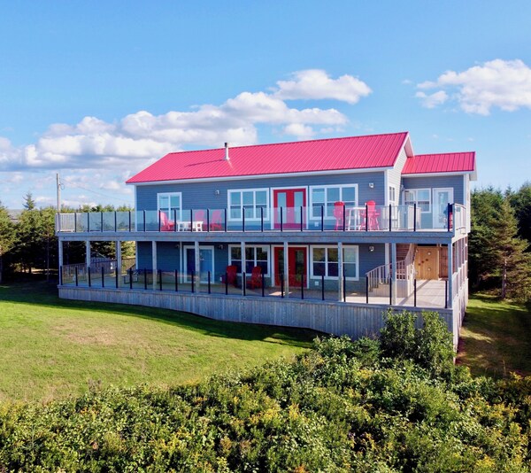 Orion's Porch Pei - Unique Beach House With Best Views Of Thundercove Beach - Prince Edward Island