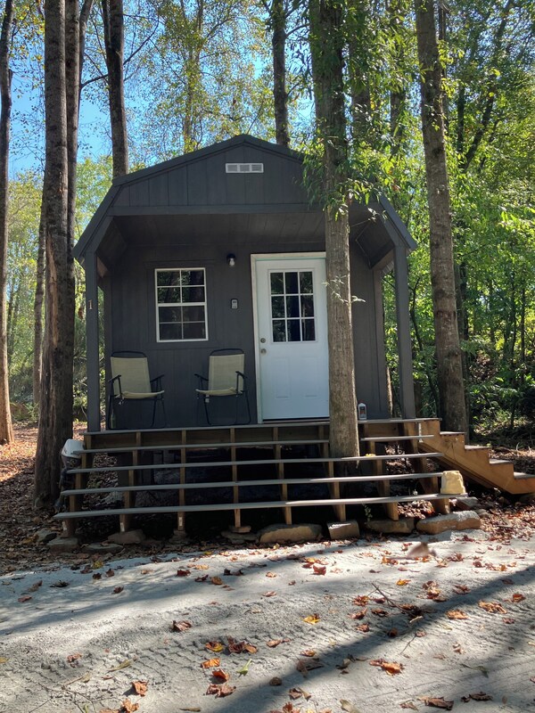 1 Cozy Cabin  In Westminster - South Carolina