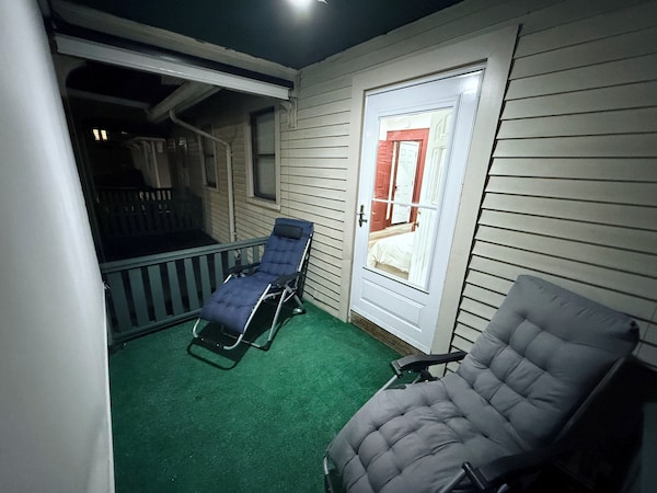 Spacious 3br Apartment In South Wedgeminutes From Downtown & Local Hotspots! - Brighton, NY