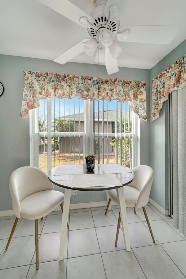 Cozy 2-bedroom Home In Port Charlotte With Ac, Wifi, Fitness Rm At Clubhouse - Punta Gorda, FL