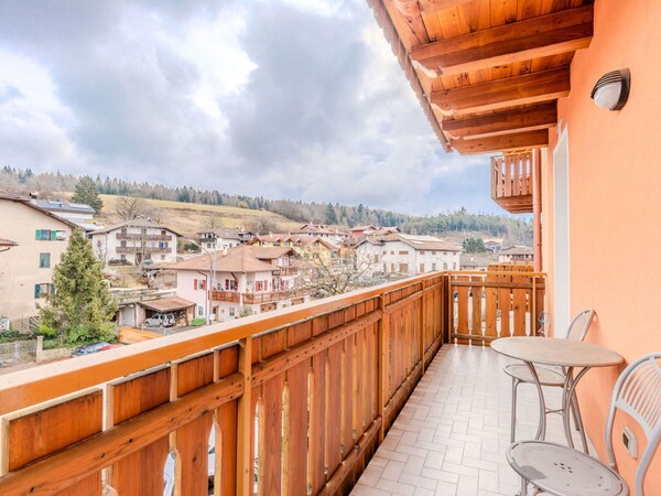 Bonito Apartamento Para 3 Personas Con Wifi, Tv, Patio, Mascotas Permitida Y Aparcamiento - Cles