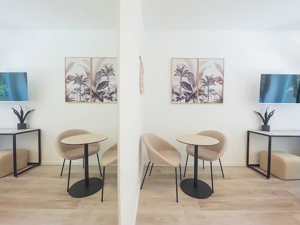 Meters From The Vatican Museum - In The Heart Of Roma - 6 Bedroom - Rome
