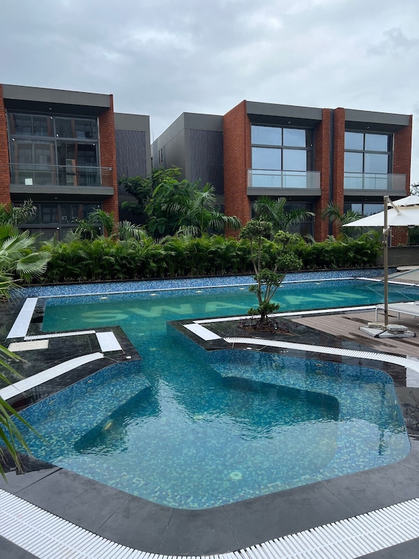 Fully Furnished Studio Apartment With Balcony, - Vadodara