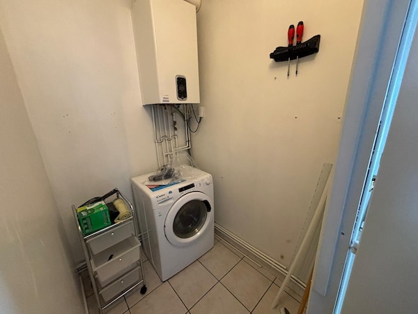 Charming 2-bedroom Townhome In Lovely Sotteville-lès-rouen With Wifi - Sotteville-lès-Rouen