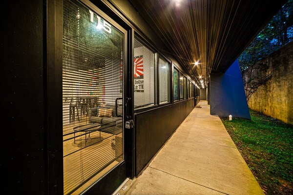 Great Location!  Short Drive To Downtown - Nashville, IN