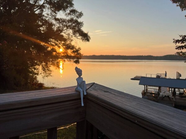 4.2-acre Lakefront Karaoke, Pool Table & Fishing! - Lancaster, SC