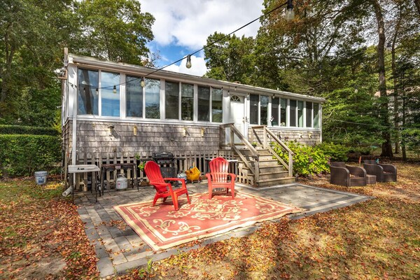 Charming 3-bedroom Lake House In Wonderful Mashpee - Falmouth, MA