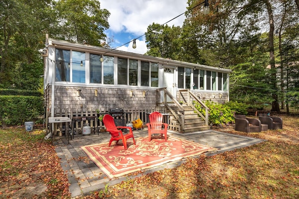 Charming 3-bedroom Lake House In Wonderful Mashpee - Falmouth, MA