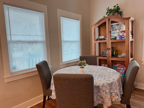 5 Minute Walk To Historic Waterfront. Pet Yes - Beaufort, SC