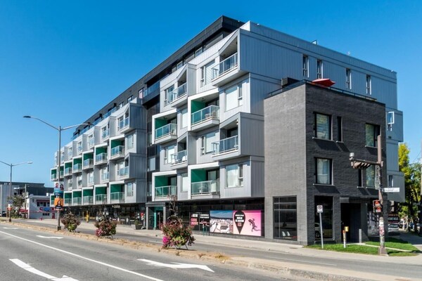 Le Saphir, New, Spacious 2-bedroom Condo, Downtown Quebec City 5*, Quebec City - Lévis
