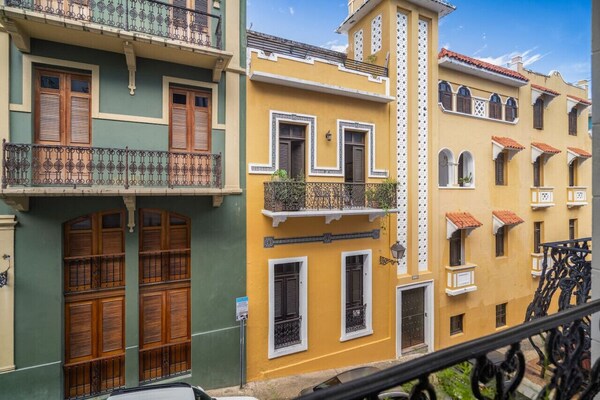 Spanish Duplex | Private Patio | Walk To Ocean - San Juan, Puerto Rico