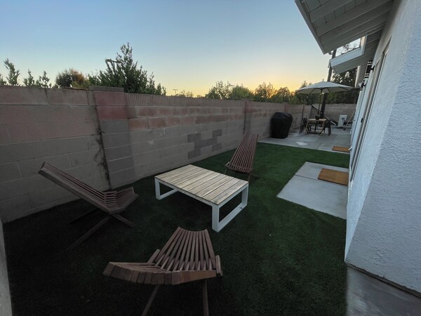 Casa De Comfort, Charming 2-bedroom House With Ac, Wifi In Santa Ana - Santa Ana, CA