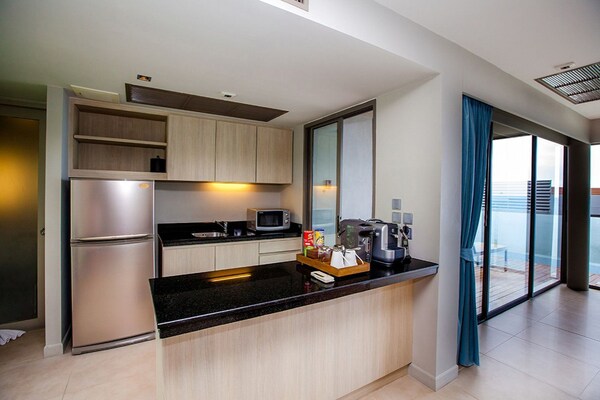 Villa Kamon - One Bedroom Resort, Sleeps 2 - タイ パトンビーチ
