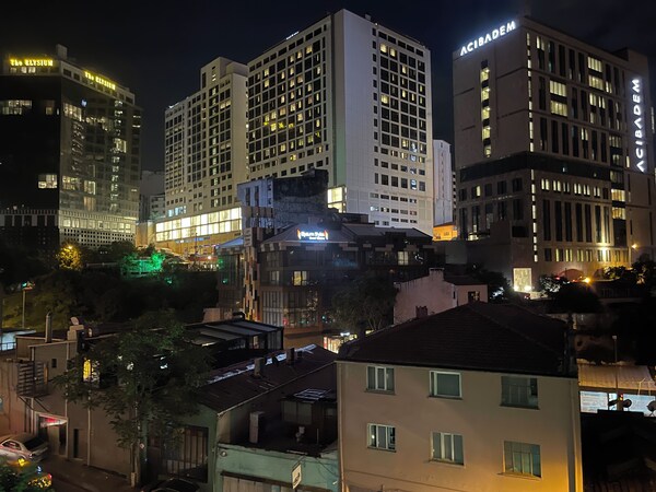 Deluxe 2 Bedrooms Balcony Residence - Cihangir