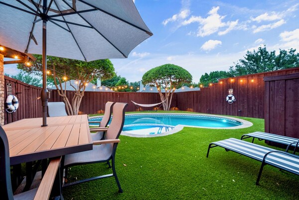 Go-karts And Broomsticks, Heated Pool And Spa! - Frisco, TX