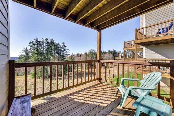 2 Mi To Snowshoe Resort: Townhome W/ Deck! - Virginie-Occidentale