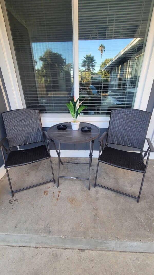 Charming 2-bdrm  Duplex In Sacramento With Ac, Wifi  Parking. Remodeled Unit - Sacramento, CA
