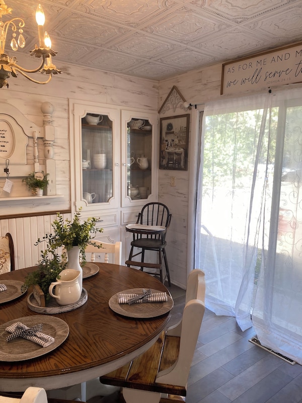 Charming Cottage In Girard With Wifi And Ac - Perfect Getaway - Kansas