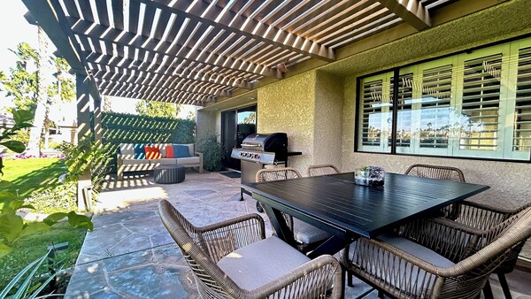 Racquet Club Retreat | Modern Luxe Living In A Peaceful Desert Escape  Managed By Greenday - Rancho Mirage, CA