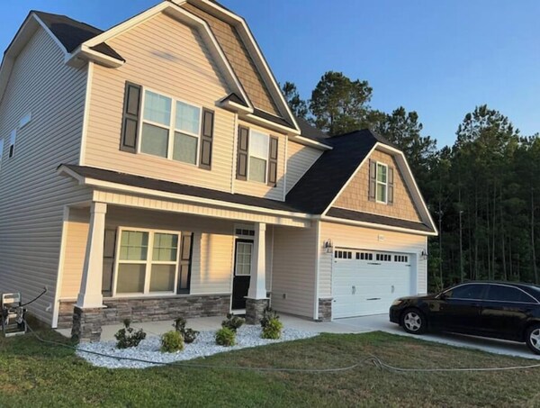 Lovely 4 Bedroom House At A Peaceful Cul-de-sac. - Fayetteville, NC