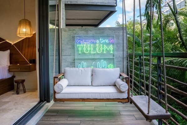 Discover Luxury And Comfort In Tulums Heart - Balcony And Full Kitchen - Paradise Beach