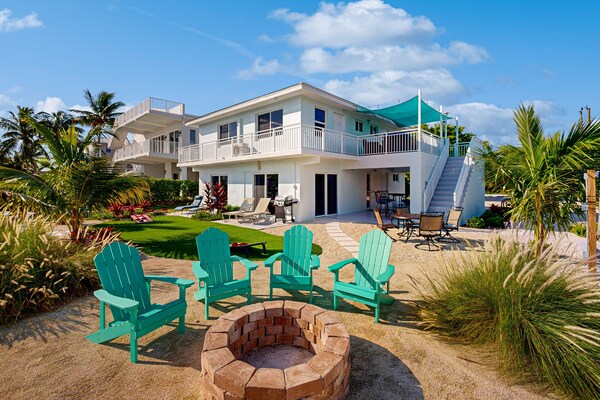 Cozy Waterfront Home With Dock, Bbq, Dog Friendly,  Ac - Islamorada, FL