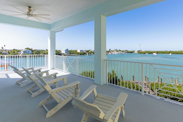 Casa Cayo: 4 Bedroom Home With Pool And Dockage - Key Colony Beach, FL