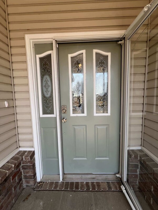 Beautiful 3 Bed, 2 Bath Home Near Crystal Bridges - Bentonville, AR